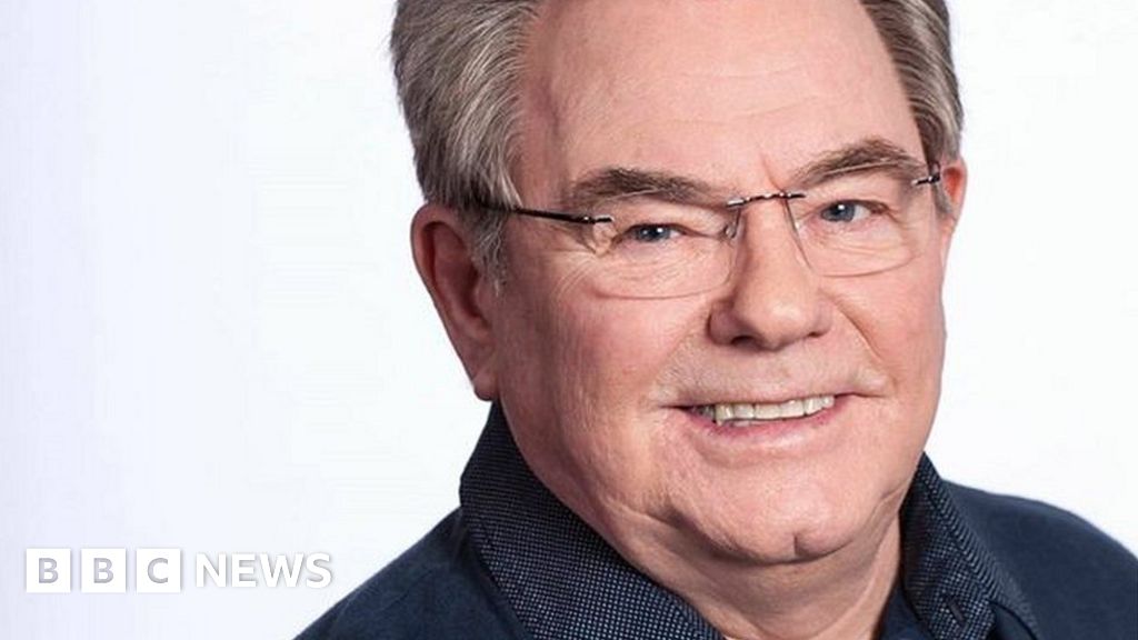 BBC country music presenter Kenny Johnson dies, aged 75 - BBC News