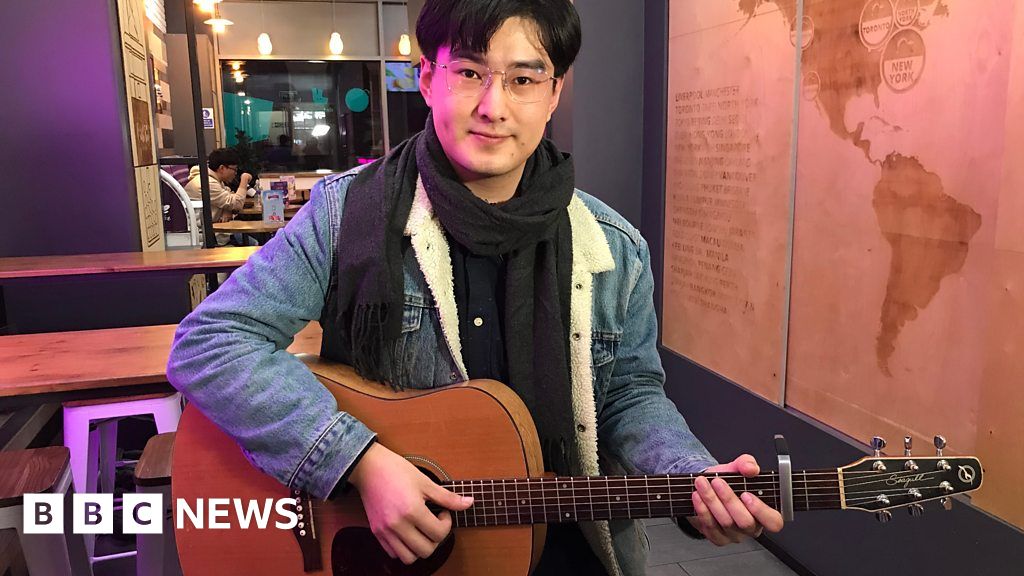 Chinese students: Why I came to the UK to study