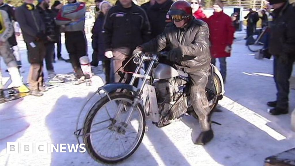 'Oldest ice racer' back on track - BBC News