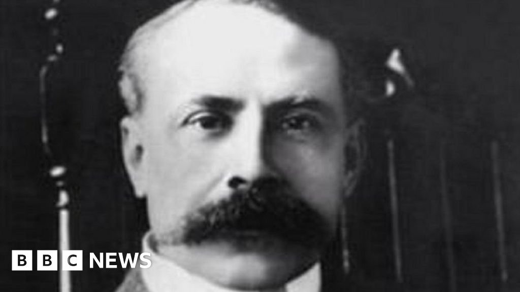 Sir Edward Elgar manuscript found in autograph book - BBC News