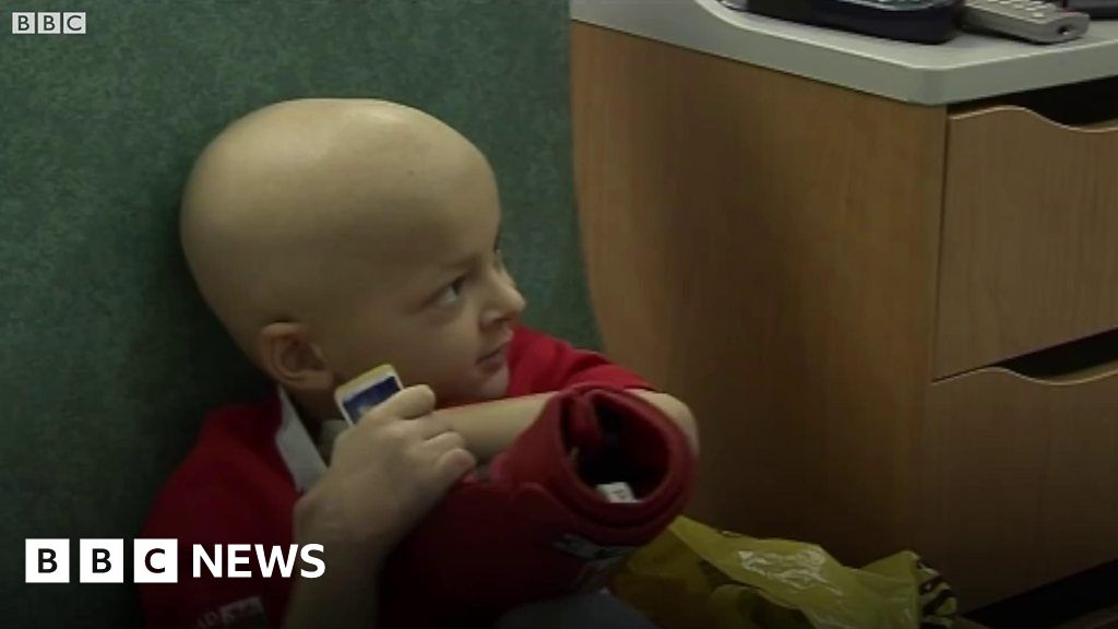 Newbridge 'bubble boy' Rhys Harris hopes for career as chef - BBC News