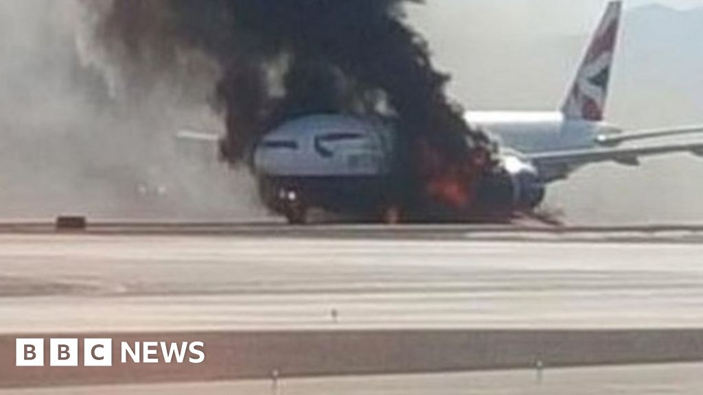 Las Vegas plane fire: Flames, black smoke and a Mayday - BBC News