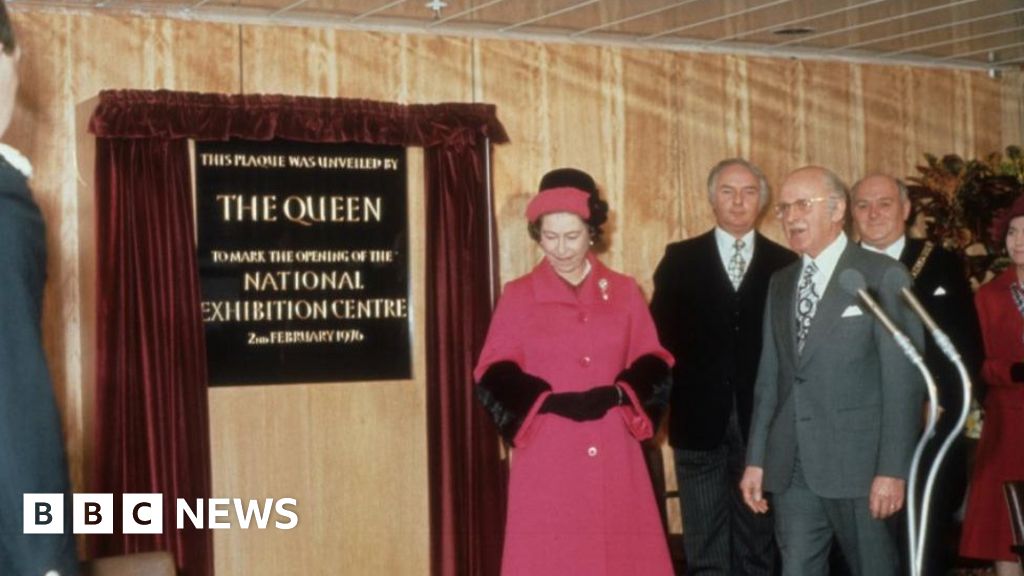 NEC in Birmingham celebrates 40 years of business - BBC News