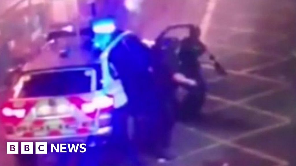 London attack: Video emerges of police shooting - BBC News