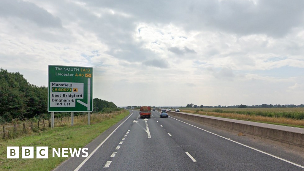 A46: Man arrested after fatal four-vehicle crash - BBC News