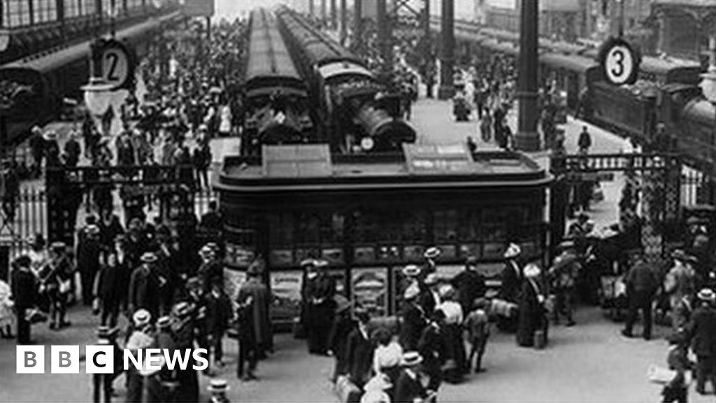 London Waterloo celebrates its 170th anniversary - BBC News