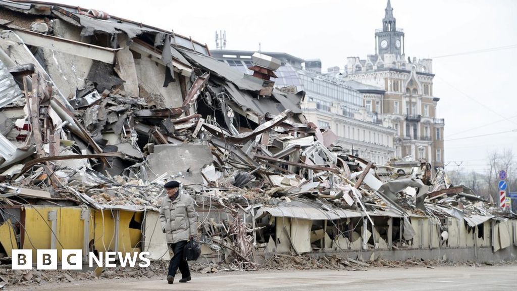 Why were these Moscow buildings demolished overnight? - BBC News