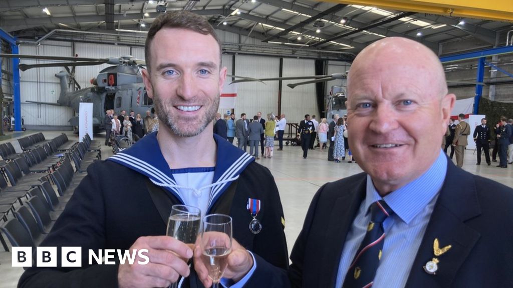 Royal Navy helicopter pilots and crew receive their wings - BBC News