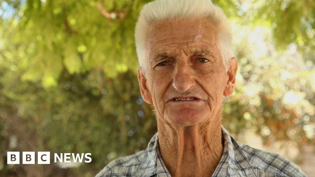 What is life like in Australia’s poorest town? - BBC News