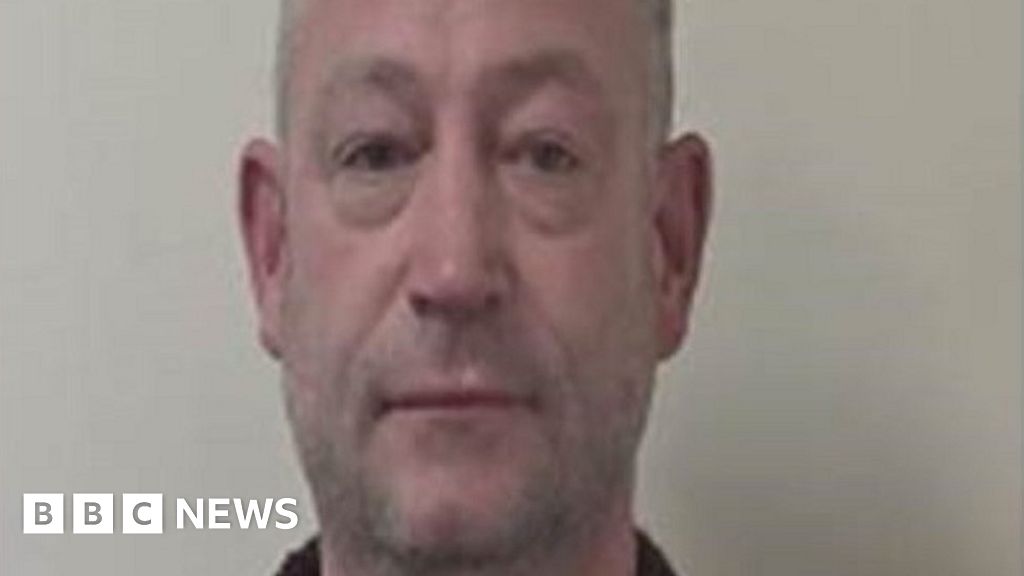 Worlaby death: Man arrested after woman's body found - BBC News