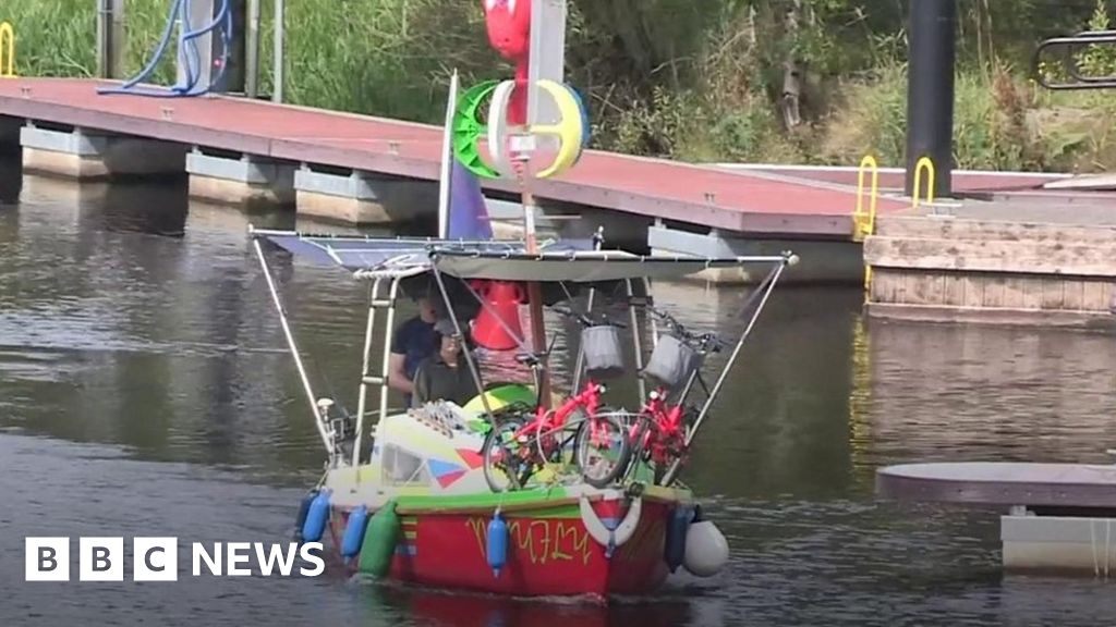 Lough Erne: Solar-powered boat arrives in County Fermnagh