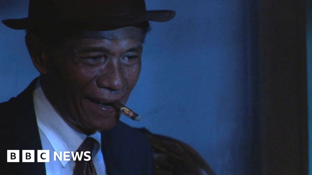 Obituary: Anwar Congo, the mass killer who re-enacted his crimes - BBC News