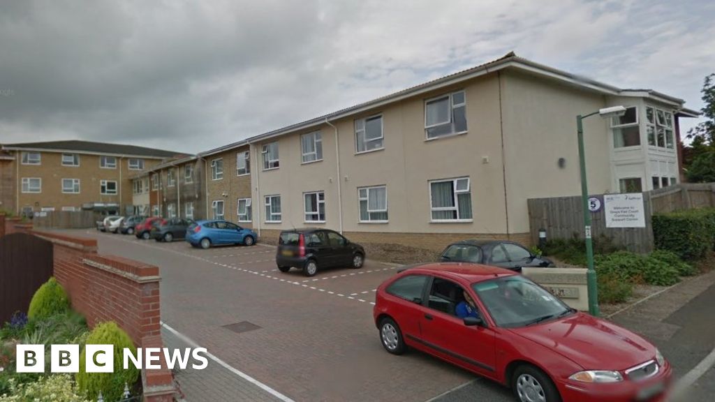 Grays Fair Court: Murder probe as woman dies at care home - BBC News