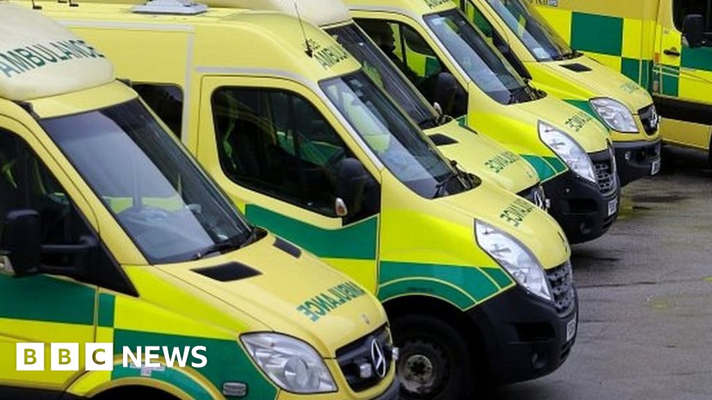 Reality Check: Can ambulances park on yellow lines? - BBC News