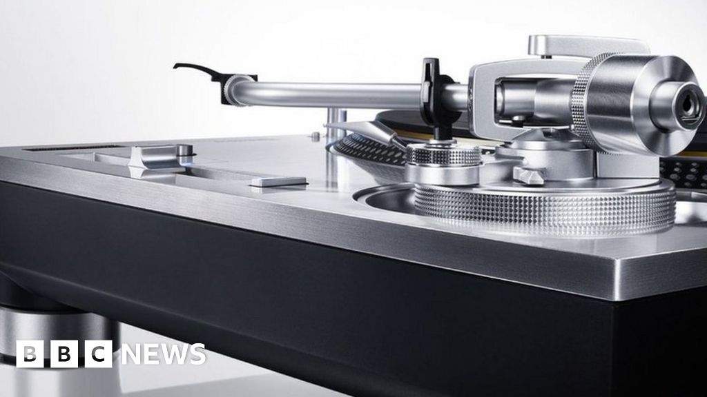 Technics turntable returns: 'Too shiny' but I still want one - BBC News