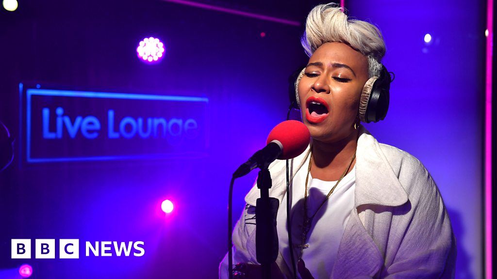 Emeli Sande performs Hurts in BBC Radio 1's Live Lounge - BBC News