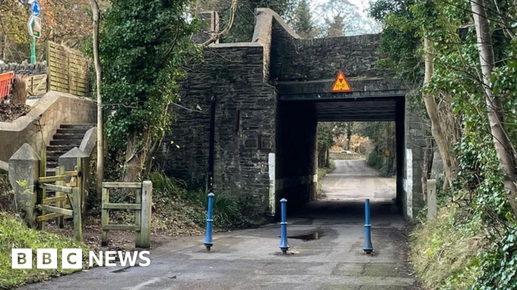 No current funding for TT access road scheme, says minister - BBC News