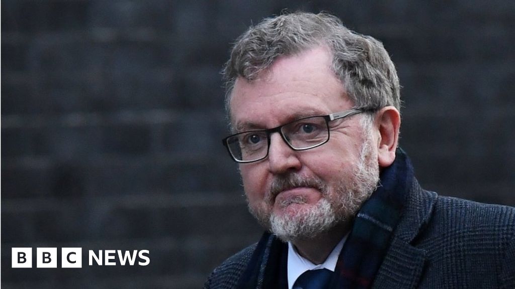 Call for Mundell to quit over Brexit bill delay - BBC News