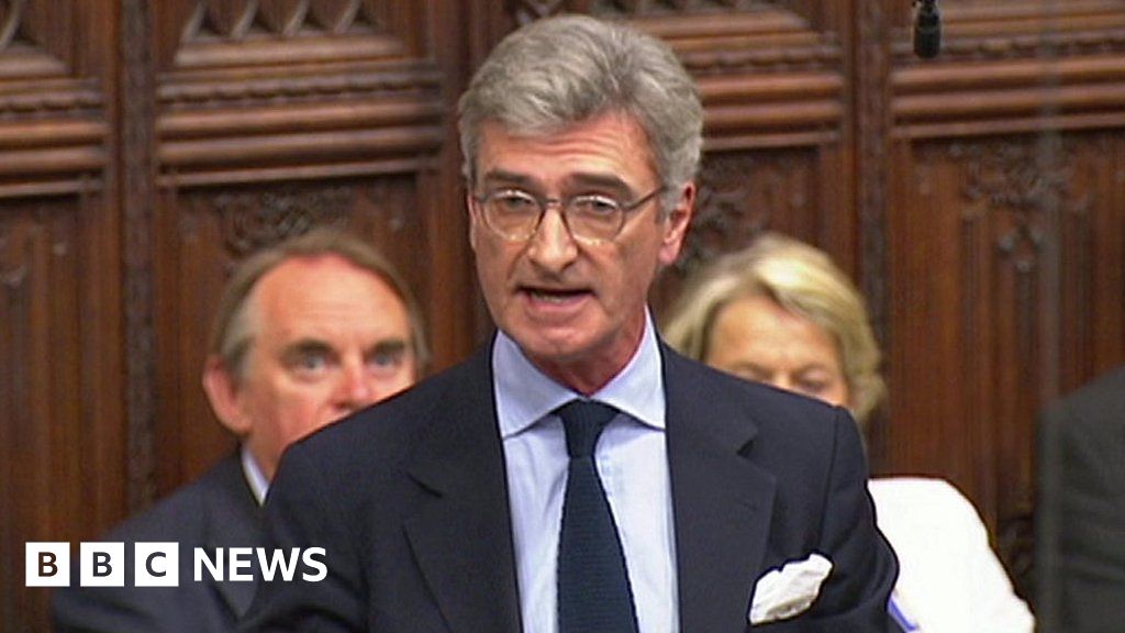 Hunt master: We're the ones who care about animals' welfare - BBC News