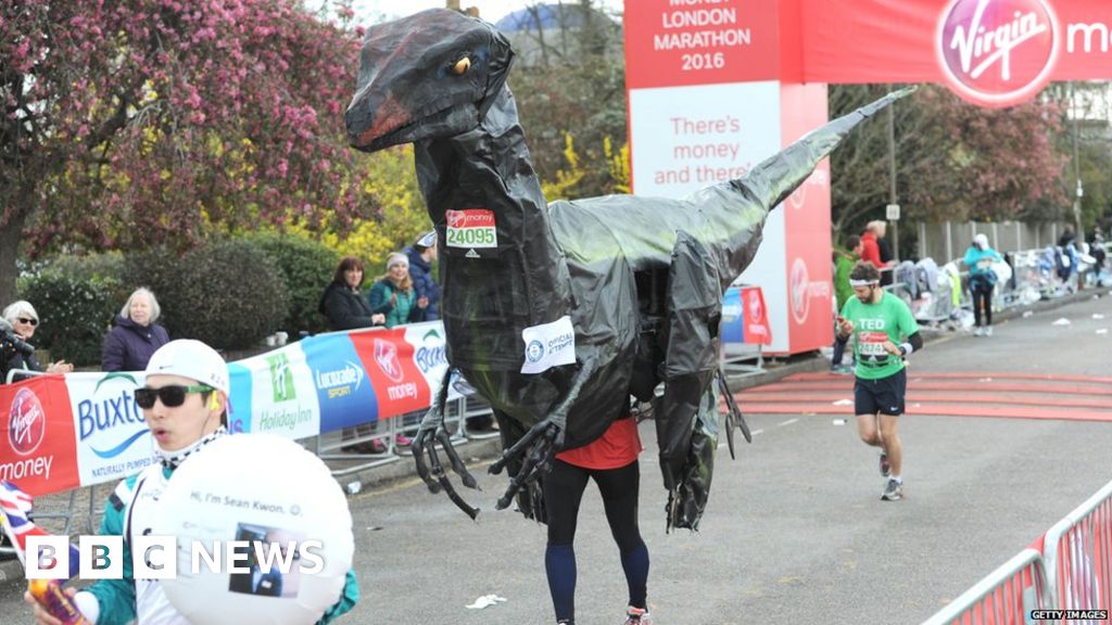 The best pictures from the London Marathon - BBC News