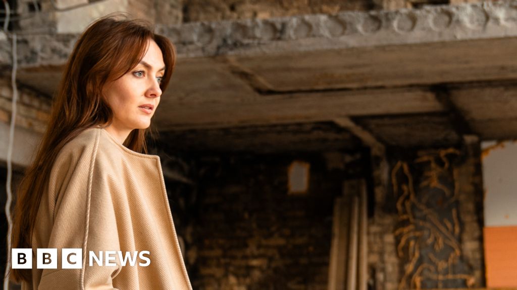 Ukraine war: Hopes of rebuilding rely on fighting corruption - BBC News