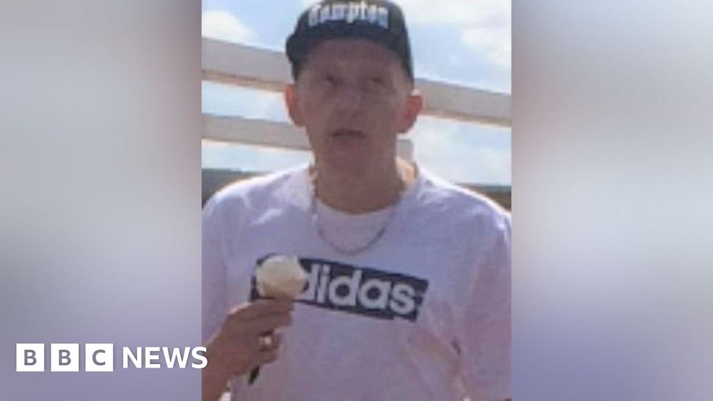 Richard Gray murder accused to face trial in September - BBC News