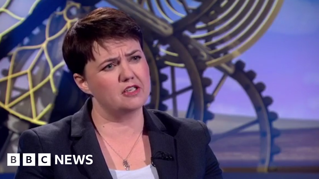 Ruth Davidson: Independence questions 'utterly different' - BBC News