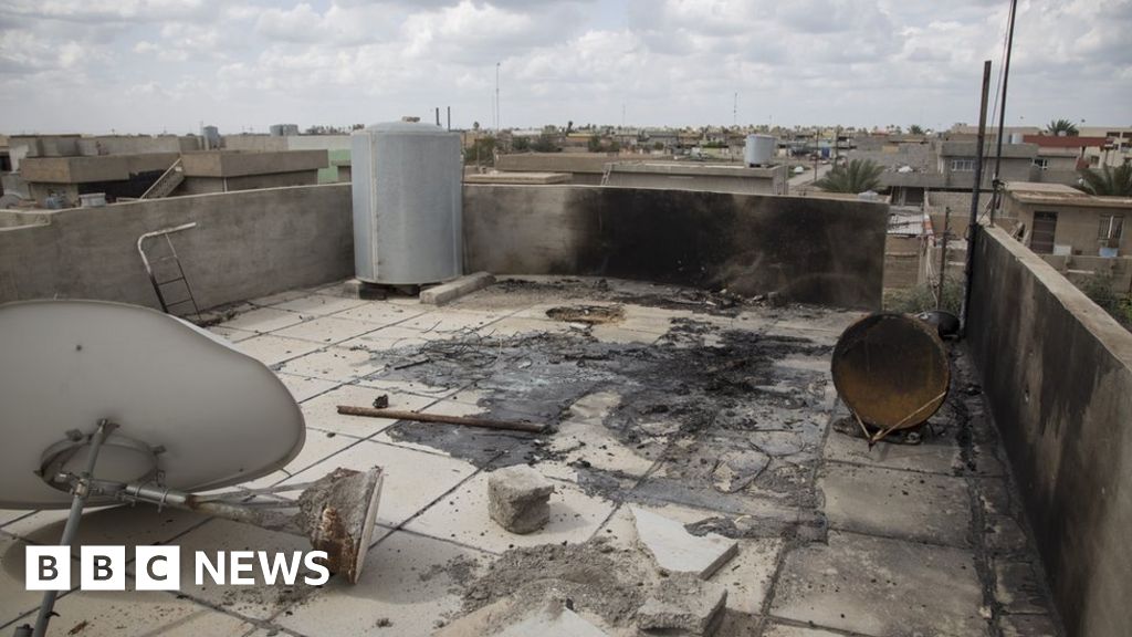 Iraqi town Taza 'hit in IS chemical attack' appeals for help - BBC News