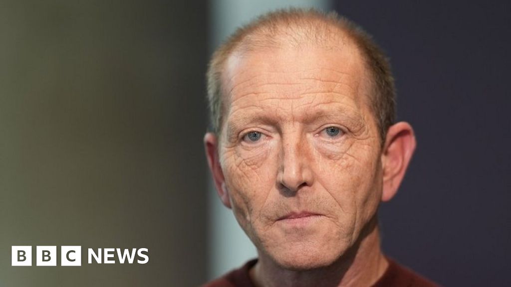 Manchester Arena attack: Response was all wrong, survivor says - BBC News