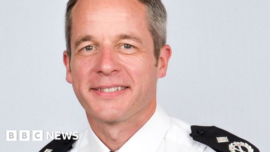 Paul Gibson appointed Lincolnshire Police Chief Constable - BBC News