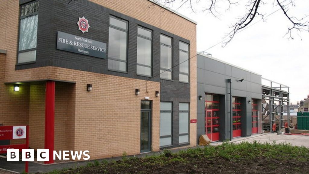 Controversial changes to North Yorkshire fire service approved - BBC News