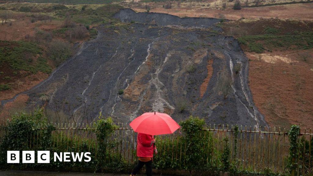 Wales coal tips: New safety authority proposed - BBC News