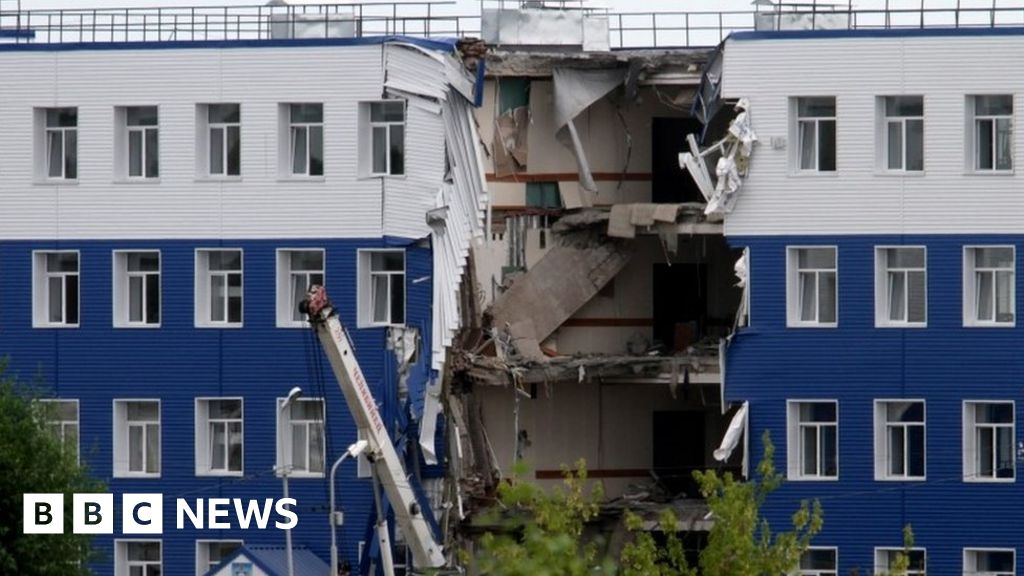 Russian barracks collapse kills 23 soldiers near Omsk - BBC News