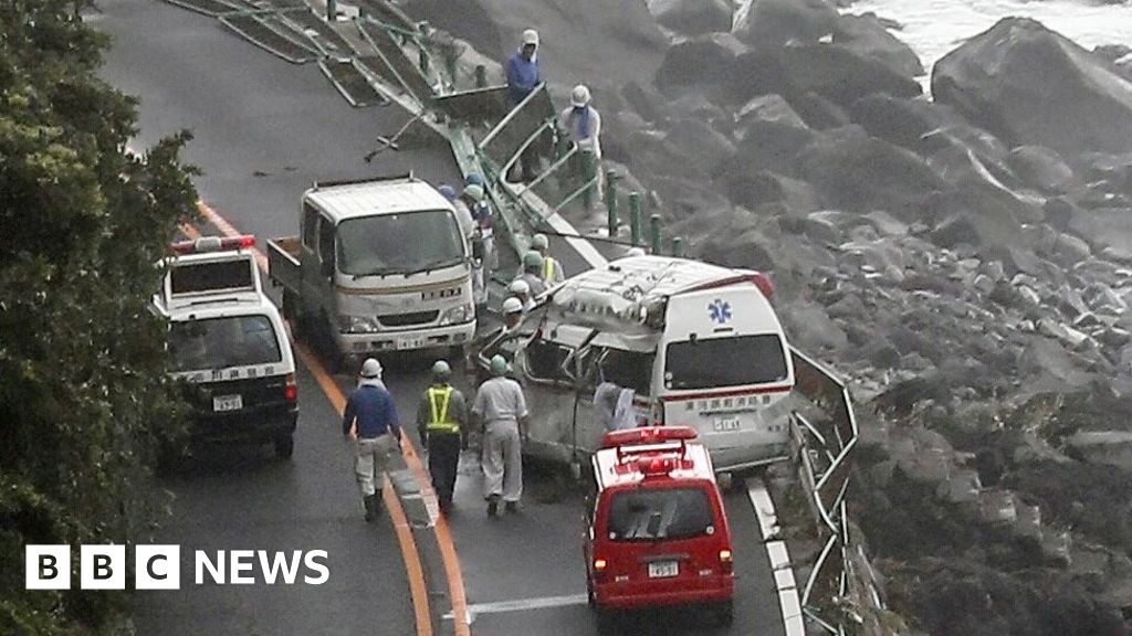 Typhoon Jongdari: Japan storm cuts power to thousands