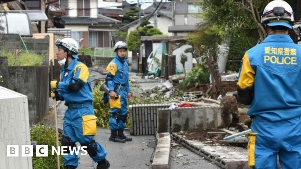 Japan earthquake: Thousands remain without vital services - BBC News