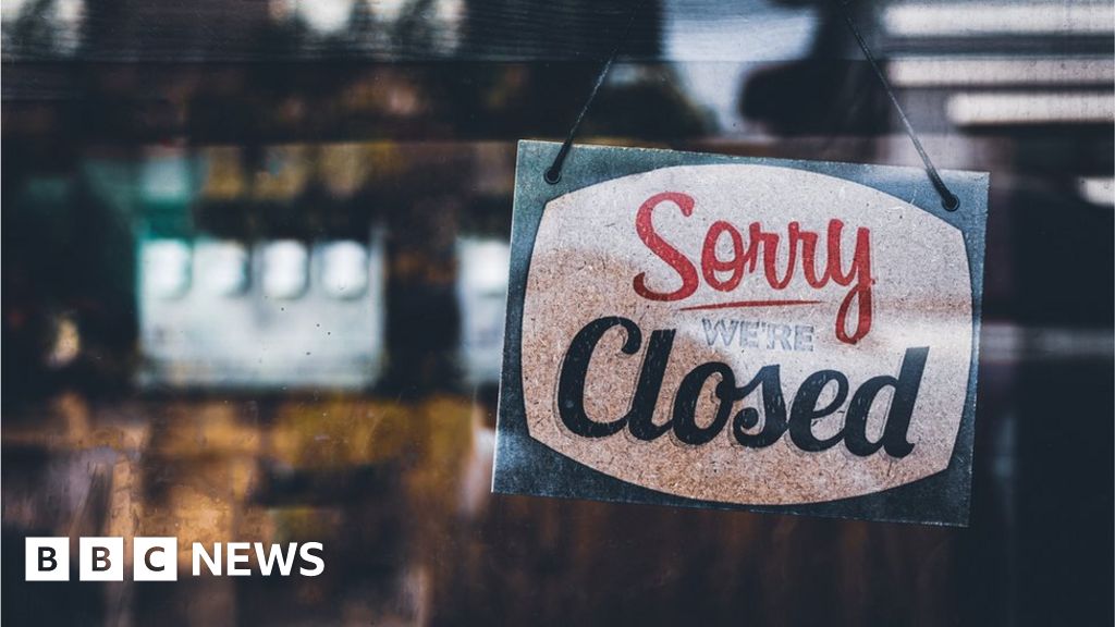 Covid: Almost 100,000 fewer workers on furlough in Wales