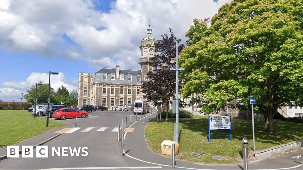Cossham Hospital birthing unit temporarily closes due to staffing - BBC ...