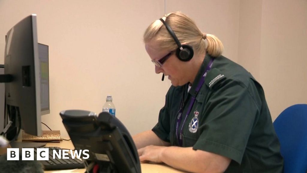 Coronavirus: Virtual 999 assessments lead to drop in hospital admissions