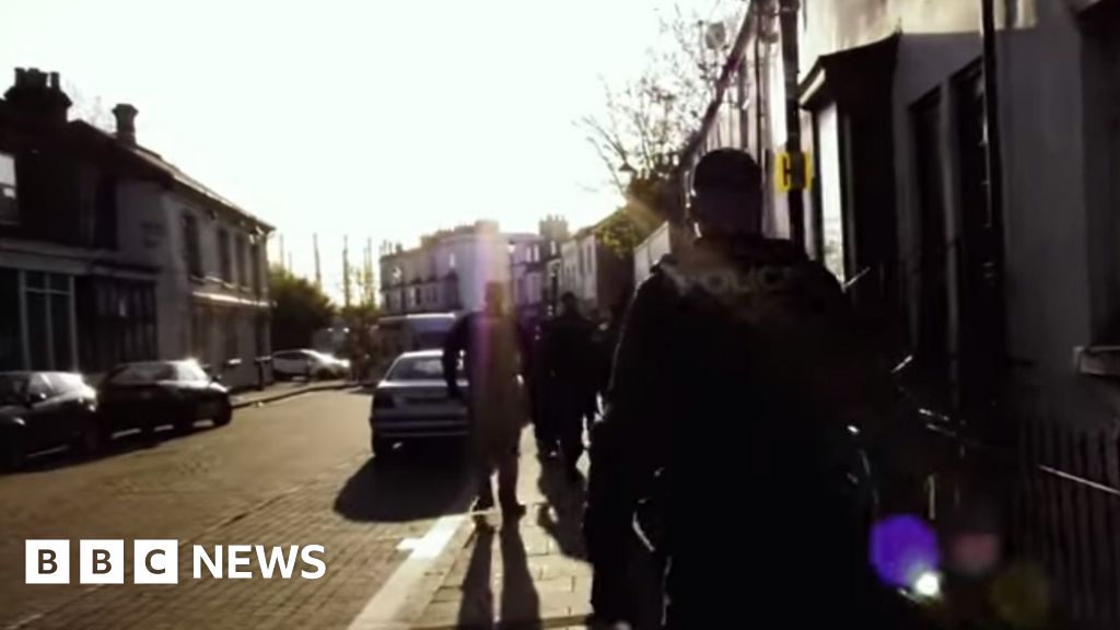 Drugs raids held in Southampton, London and Liverpool - BBC News