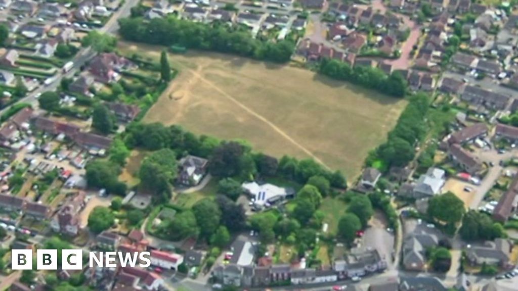 Scans reveal Roman forum remains in East Yorkshire - BBC News