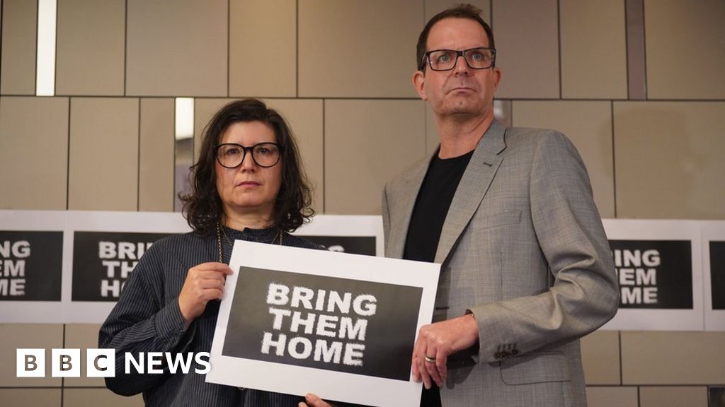 Hamas hostages: Kidnapped mum planned to celebrate birthday in UK - BBC ...