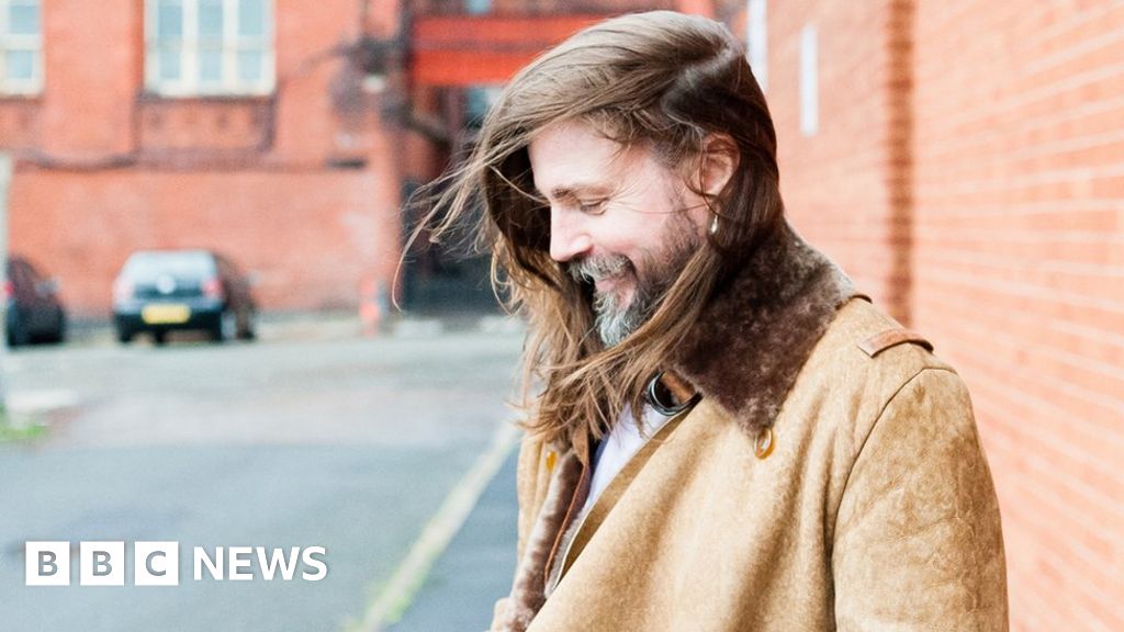 Biennial artist Mark Leckey creates 'false memoir' - BBC News