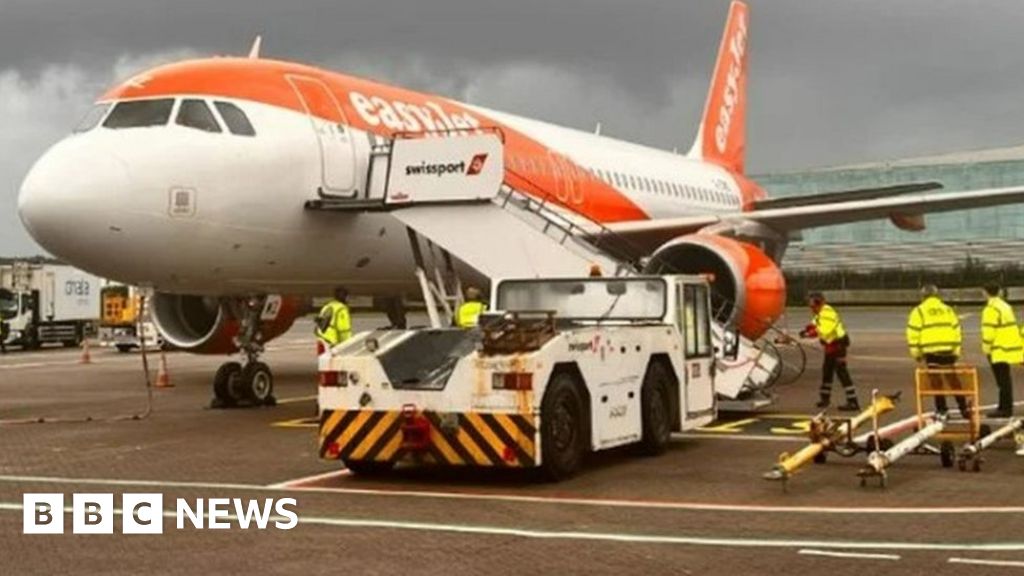 Southampton Airport's extended runway attracts first new routes