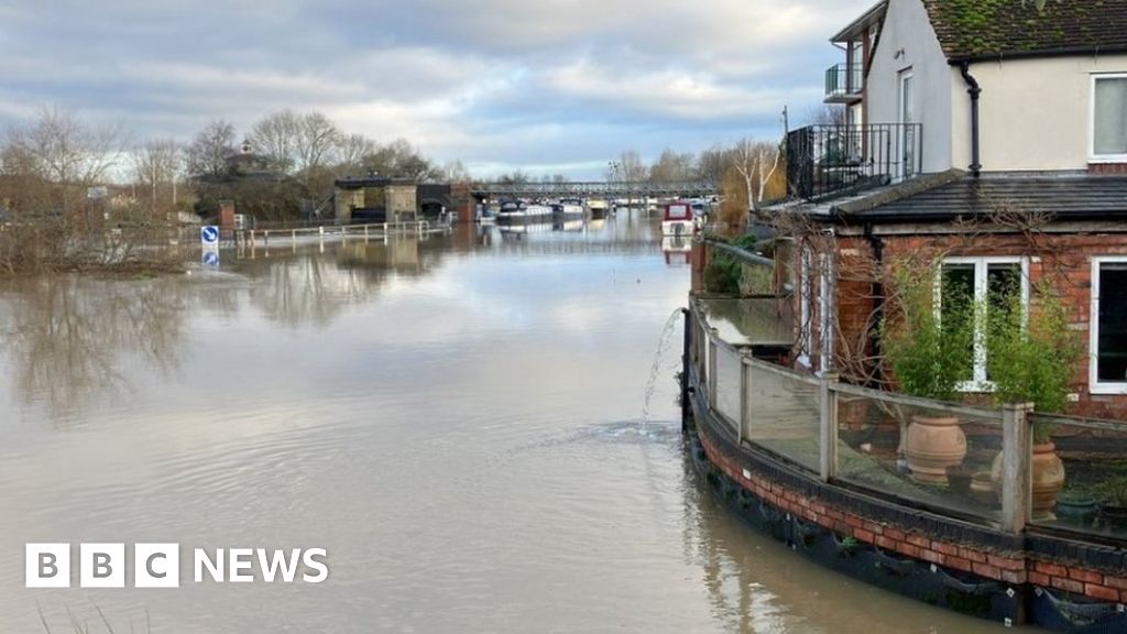 Tewkesbury Support For Residents Recovering From Flooding Bbc News