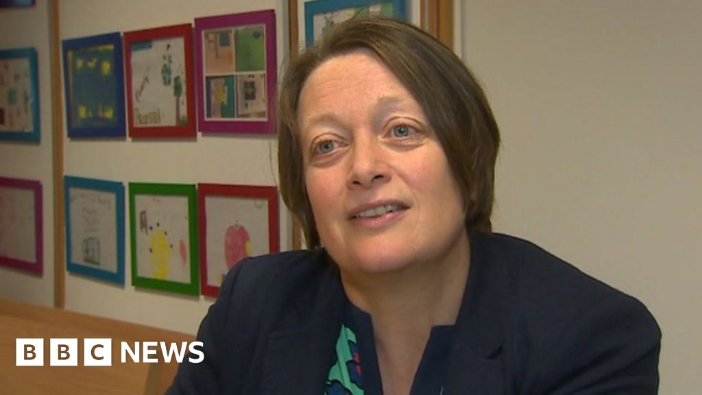 Harassment: 'I felt enraged by drunken train behaviour' - BBC News