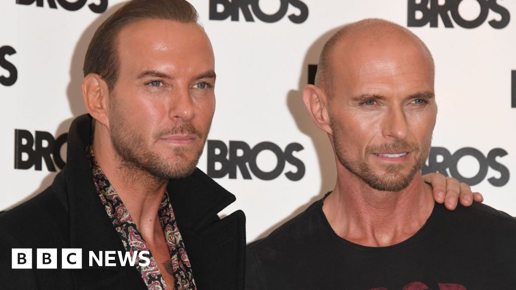 Bros announce first new music in 25 years - BBC News