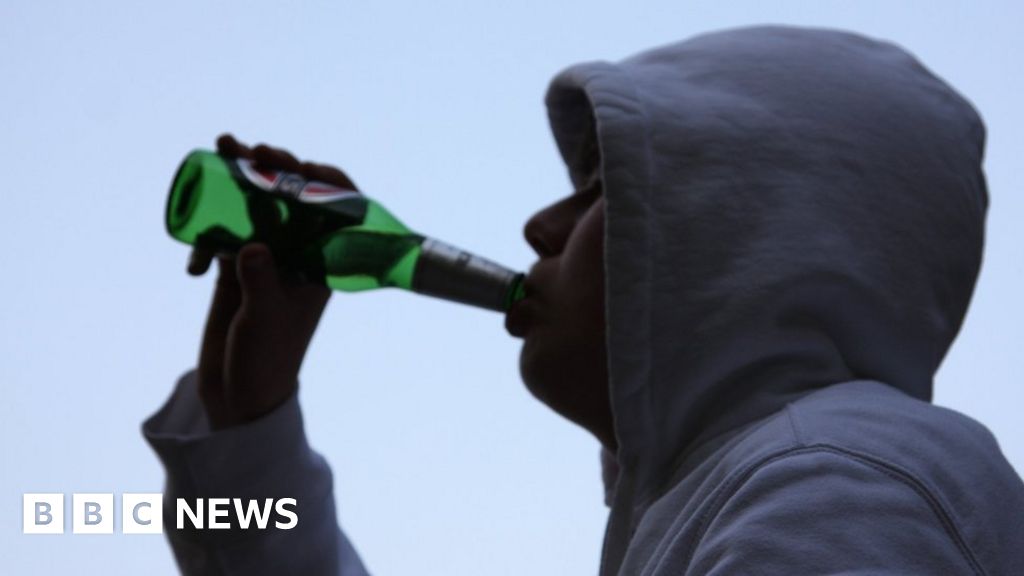 Alcohol poisoning in children on the rise - BBC News