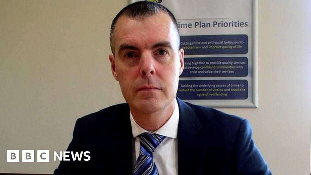 Parish constables in Bedfordshire aim to cut rural crime - BBC News