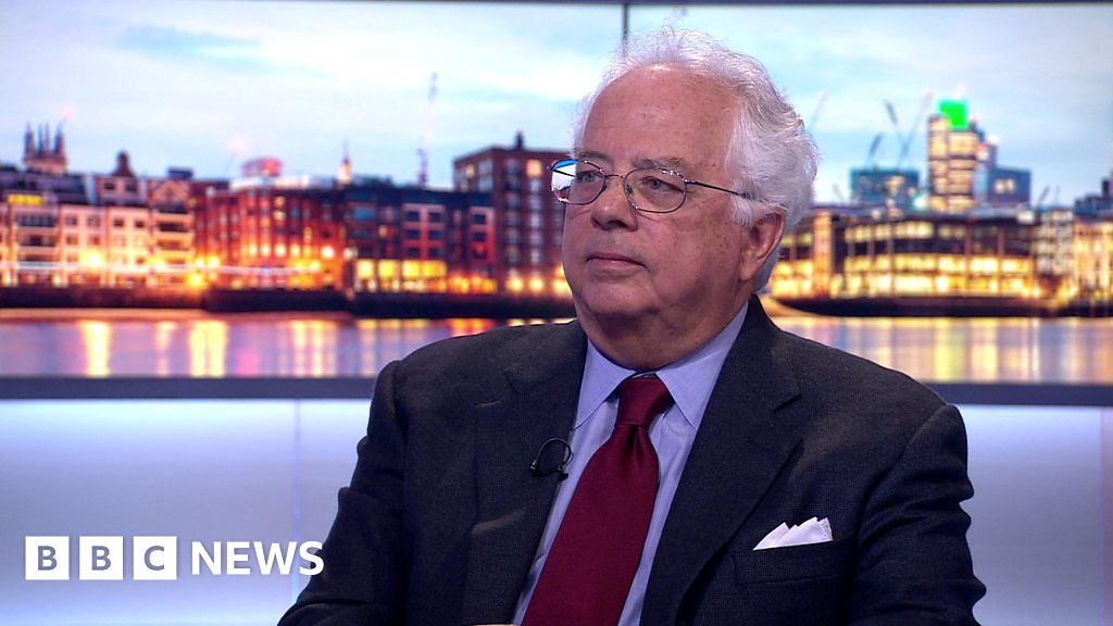 Trump Watergate parallels 'ominous' - BBC News