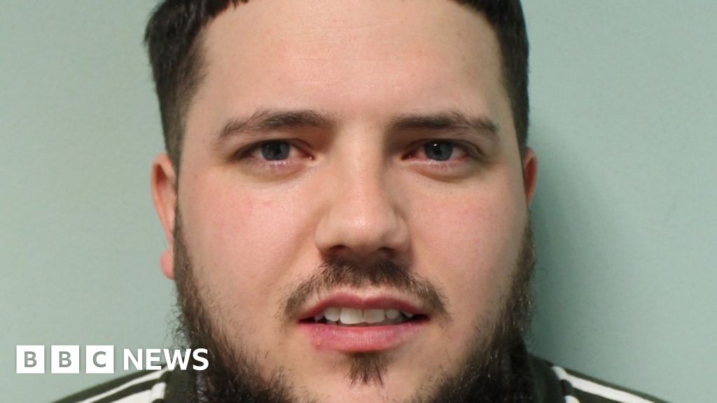 Man jailed for role in Hackney 'acid attack' - BBC News